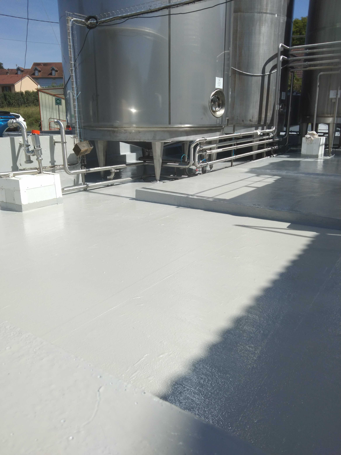 Complexe d'étanchéité à haute résistance chimique • Groupe Livio